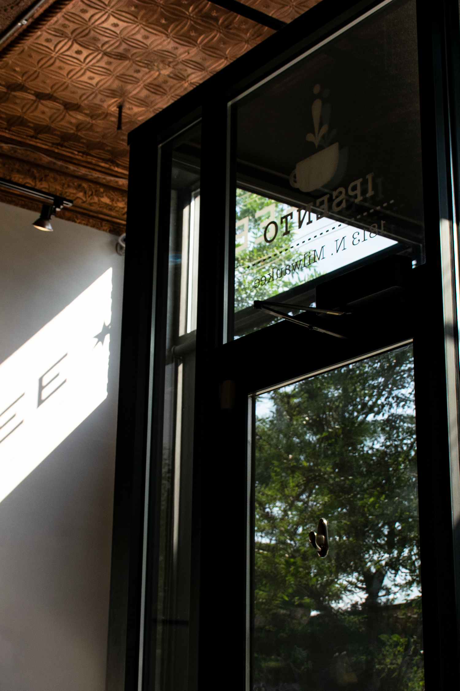 Chicago Guide | Bucktown: Ipsento Coffee (& 606 Bar)